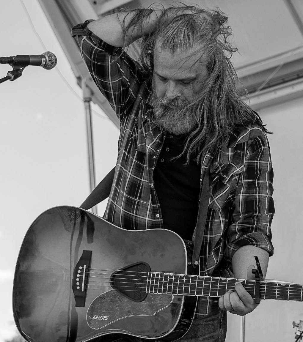 Americana Songwriter Mat D Showcases Booming Vocals In Emotional New ...