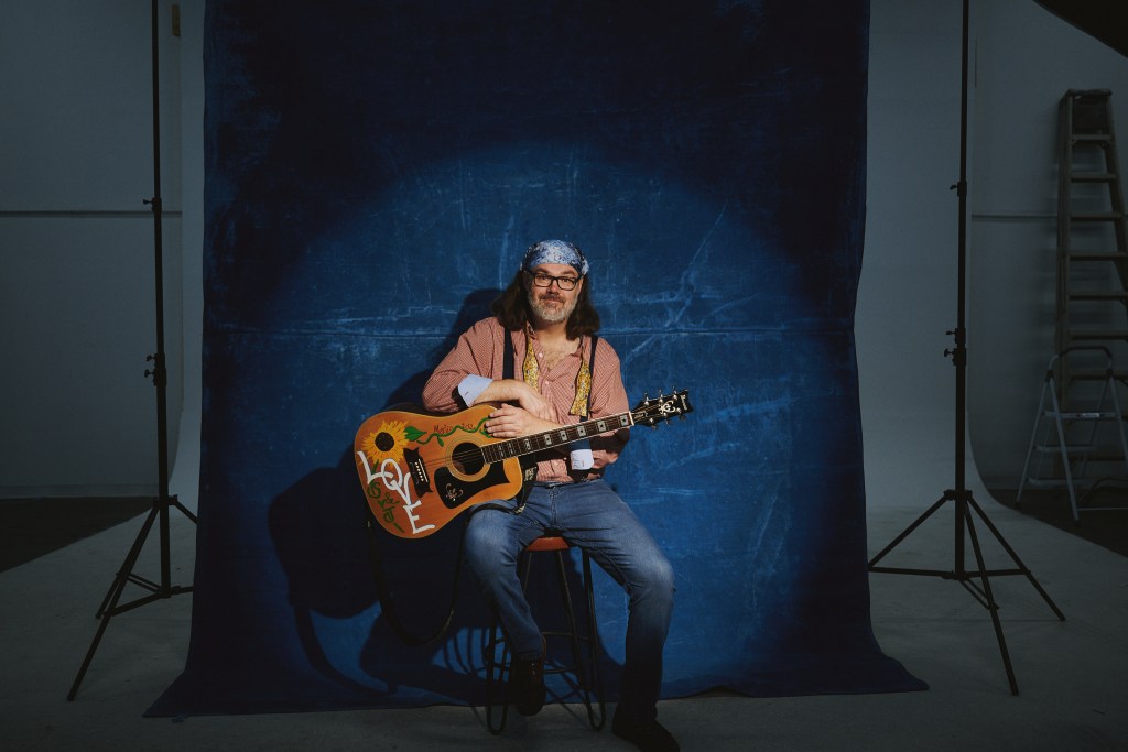 Folk Singer & Multi-Instrumentalist Kirby Lyle Harps On Societal Change ...